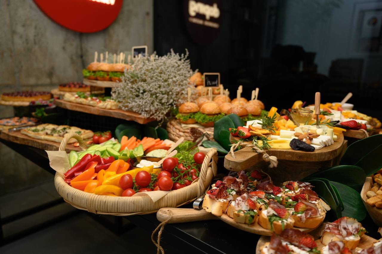 Point Eat Catering | Corporate & Event Catering in Pasadena